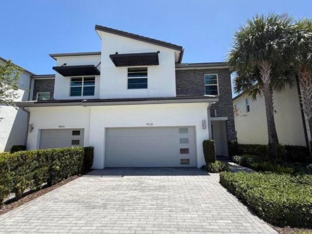 3 Br, 2 bath, Townhouse/Brownstone/RowHouse 9028 Kingsmoor Way
