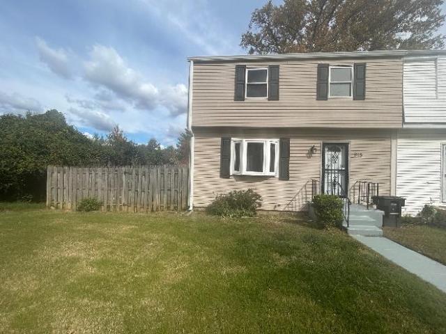 3 Br, 2 bath, Townhouse/Brownstone/RowHouse 915 Michele Ct