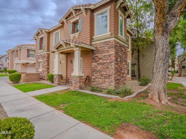 3 Br, 2 bath, Townhouse/Brownstone/RowHouse 9233 E Neville Avenue