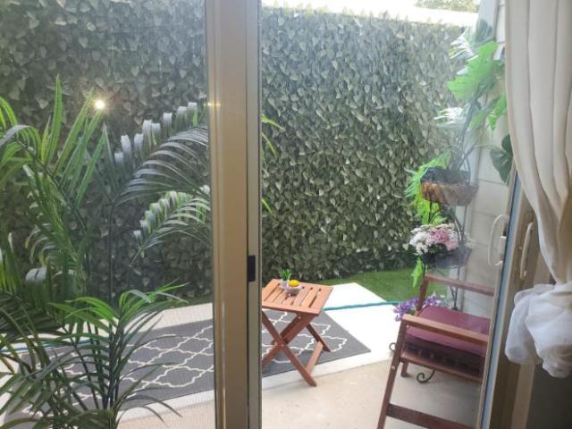3 Br, 2 bath, Townhouse/Brownstone/RowHouse Calmont Ave 76107