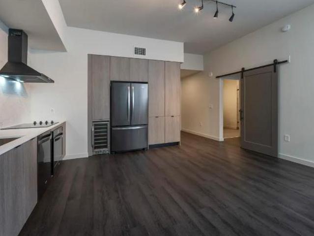 3 Br, 2 bath, Apartment 106 S Federal Highway