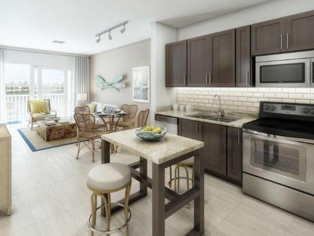 3 Br, 2 bath, Apartment 10700 City Center Boulevard