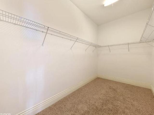 3 Br, 2 bath, Apartment 10765 Clocktower Dr
