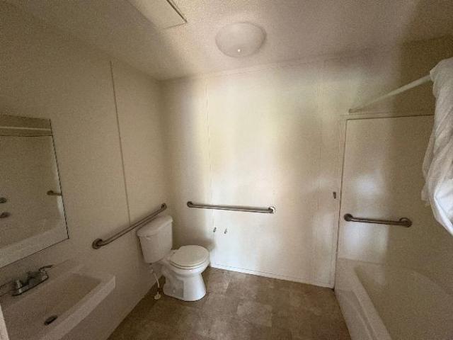 3 Br, 2 bath, Apartment 107 Countryside Estates Road