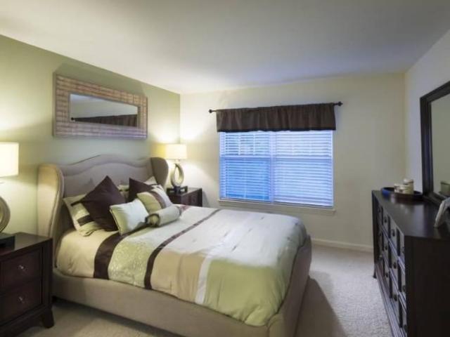 3 Br, 2 bath, Apartment 1000 Crane Brook Way