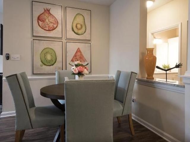 3 Br, 2 bath, Apartment 100 Spring Meadow Dr