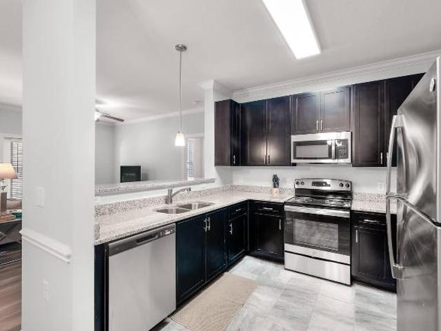 3 Br, 2 bath, Apartment 101 Tomshire Dr
