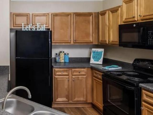 3 Br, 2 bath, Apartment 10210 Hillston Ridge Rd