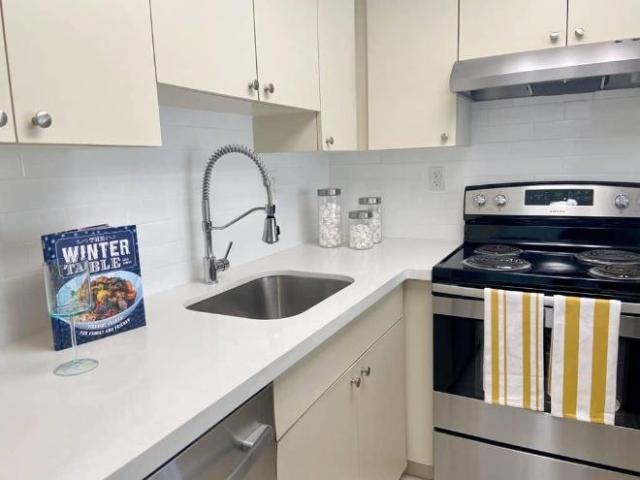 3 Br, 2 bath, Apartment 11325 NW 7th St