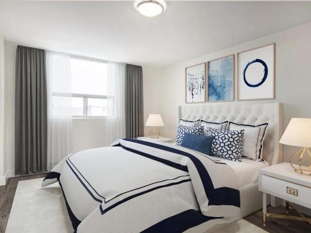 3 Br, 2 bath, Apartment 1255 Birchmount Rd