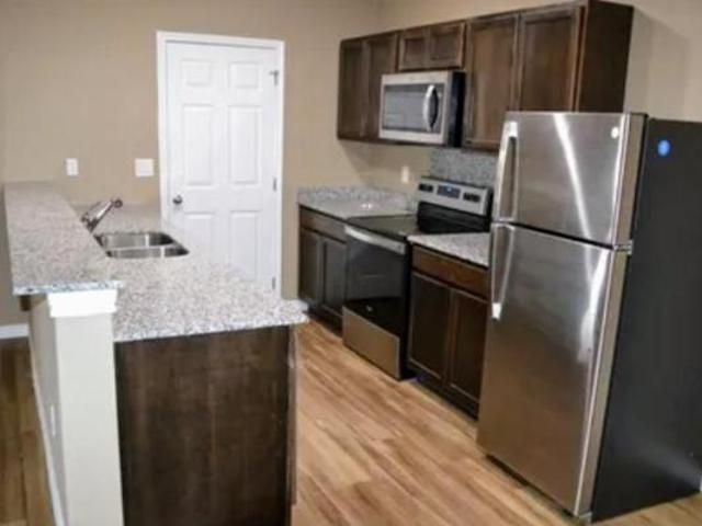 3 Br, 2 bath, Apartment 1204 N 18th Street