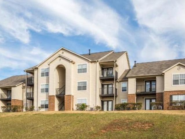 3 Br, 2 bath, Apartment 1235 Hogansville Rd