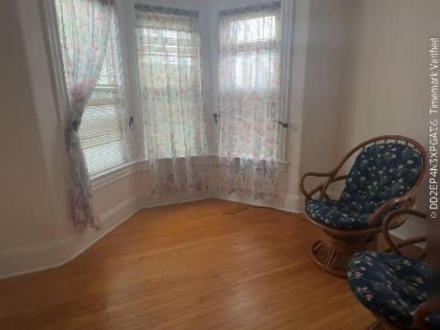 3 Br, 2 bath, Apartment 12 Fern St