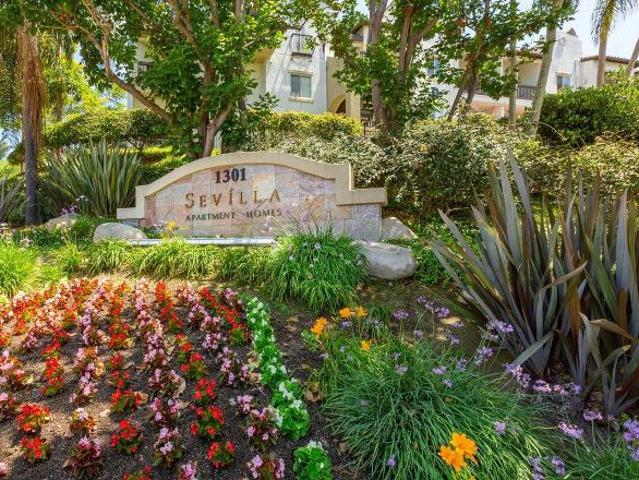 3 Br, 2 bath, Apartment 1301 Medical Center Drive