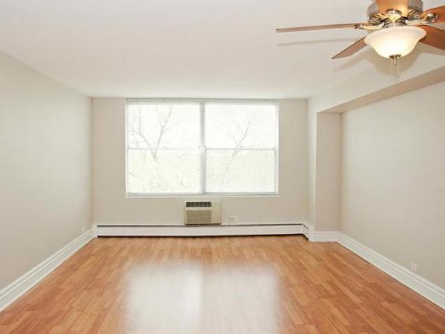 3 Br, 2 bath, Apartment 1501 Maple Ave