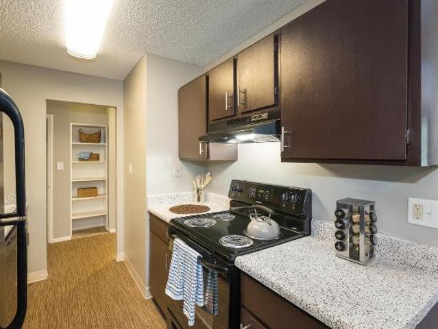 3 Br, 2 bath, Apartment 1670 North Murray Boulevard