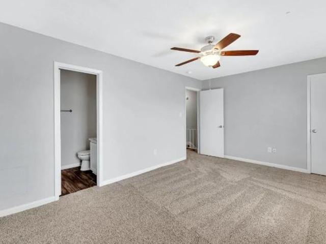 3 Br, 2 bath, Apartment 1671 Goshen Rd
