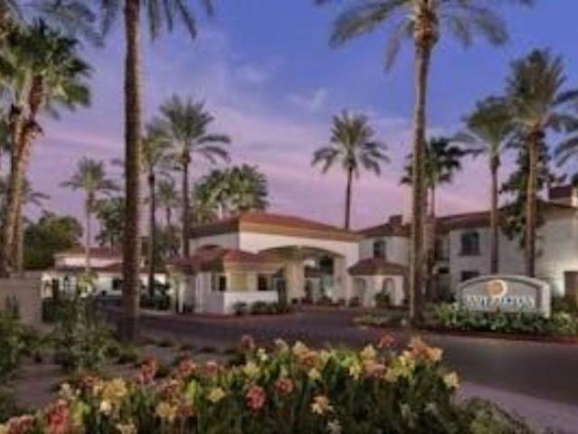 3 Br, 2 bath, Apartment 1600 N Arizona Ave