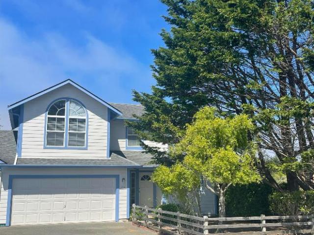3 Br, 2 bath, Apartment 1610 Arlington Drive