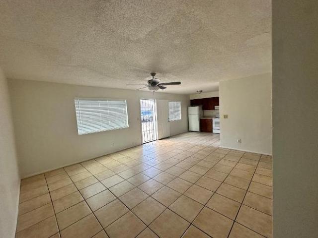 3 Br, 2 bath, Apartment 1625 E Wood St Phoenix Az 85040