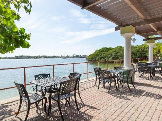 3 Br, 2 bath, Apartment 1632 North Federal Highway