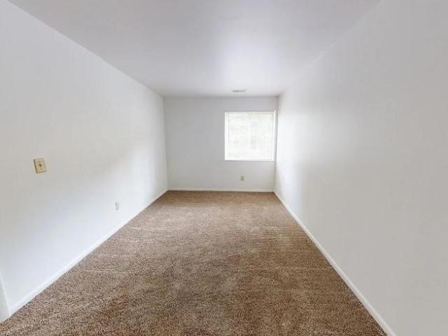 3 Br, 2 bath, Apartment 1741 Lucille Dr