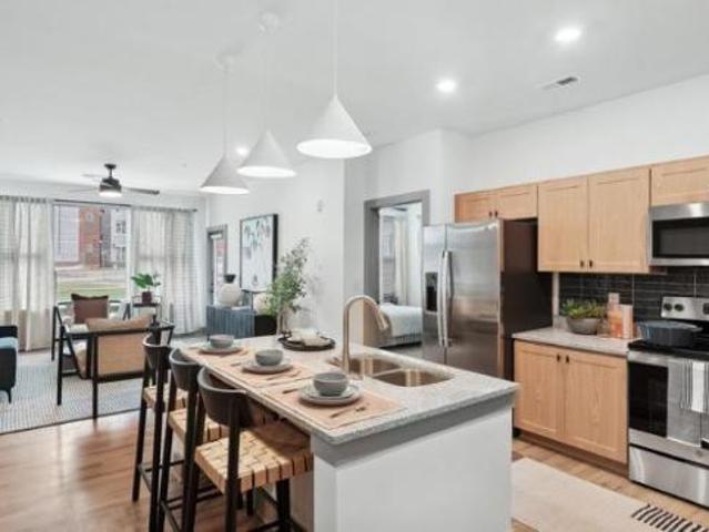 3 Br, 2 bath, Apartment 1700 Connery Ct