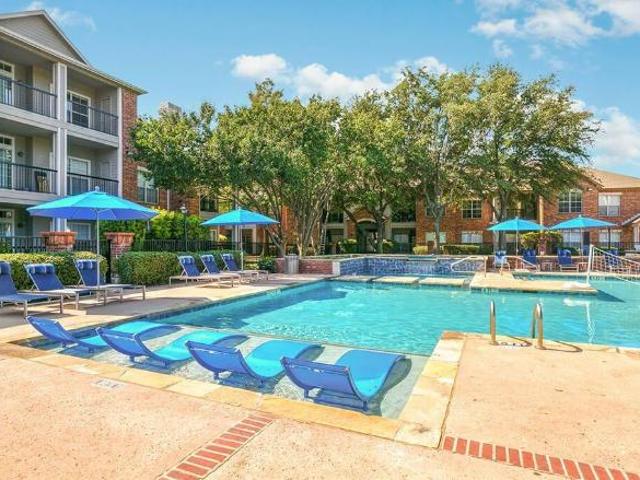 3 Br, 2 bath, Apartment 1717 E Belt Line Road