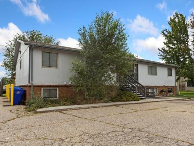 3 Br, 2 bath, Apartment 1804 Lily Pl