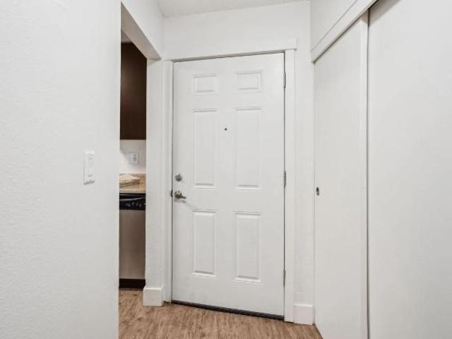 3 Br, 2 bath, Apartment 1820 NE 104th Ave
