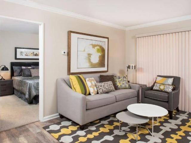 3 Br, 2 bath, Apartment 1987 Ridgegate Lane