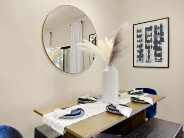 3 Br, 2 bath, Apartment 1925 W River Rd
