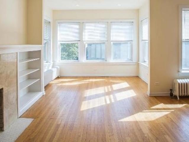 3 Br, 2 bath, Apartment 1938 W Lawrnce Ave