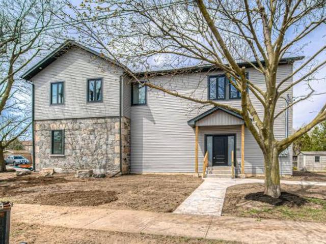 3 Br, 2 bath, Apartment 1 Bond Street