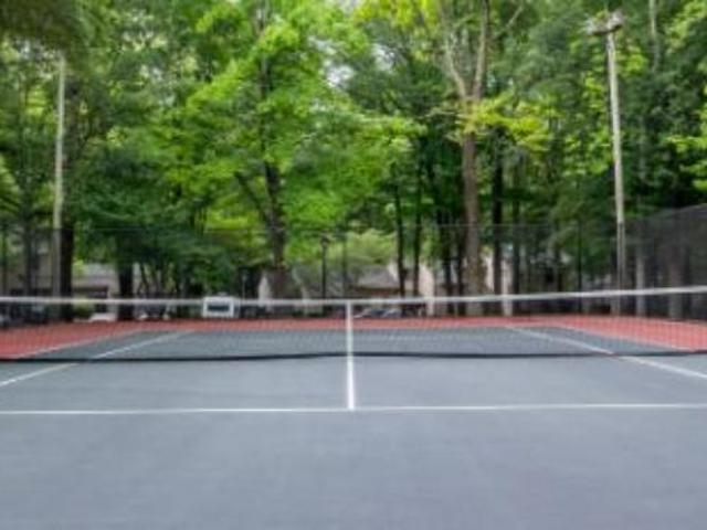 3 Br, 2 bath, Apartment 1 Peach Ln