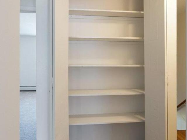 3 Br, 2 bath, Apartment 1 Rolling Green Dr
