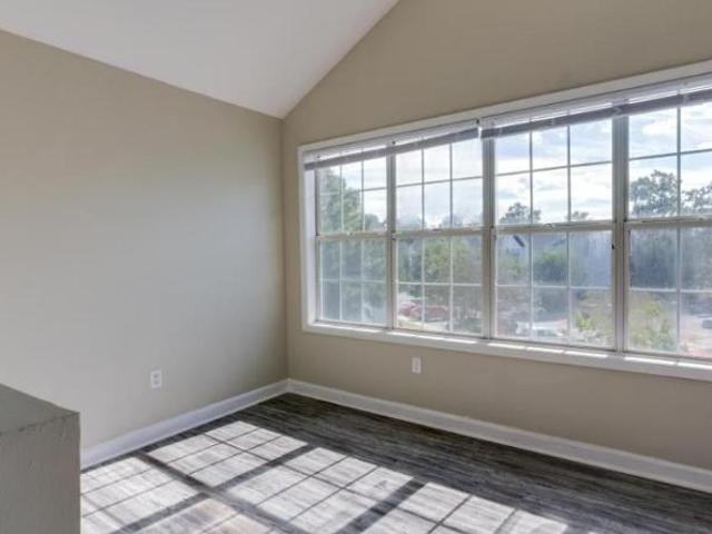 3 Br, 2 bath, Apartment 1 Saint George Blvd