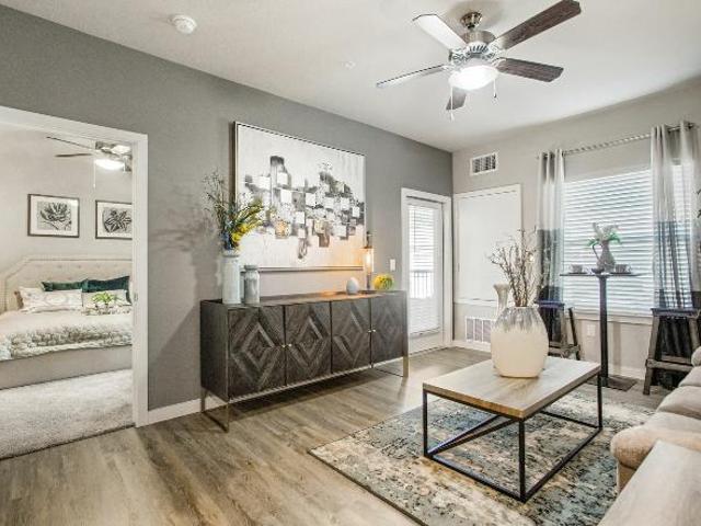 3 Br, 2 bath, Apartment 2086 Porter Road