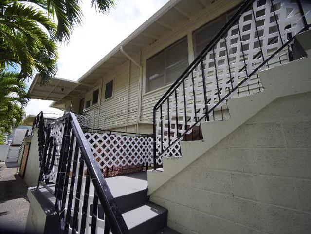 3 Br, 2 bath, Apartment 2014 Fern Street