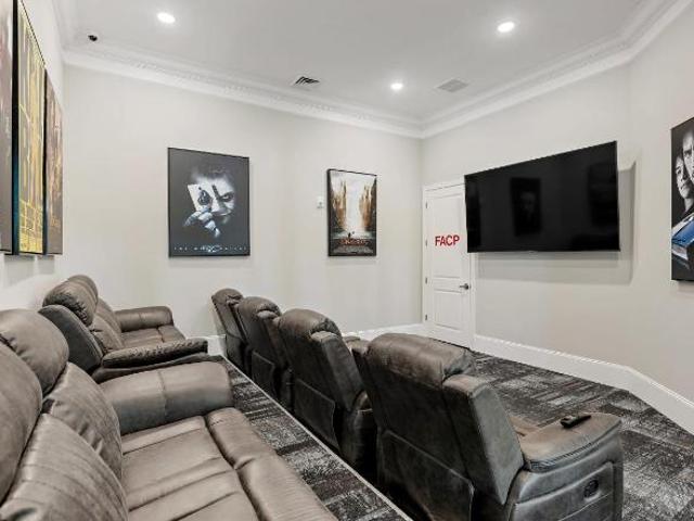 3 Br, 2 bath, Apartment 2015 Watchorn St