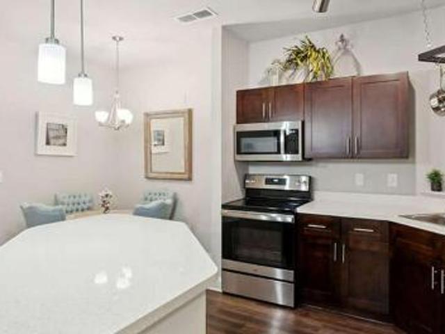 3 Br, 2 bath, Apartment 2030 Wildts Battery Blvd