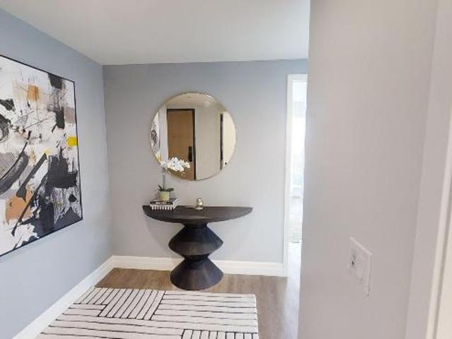 3 Br, 2 bath, Apartment 203 Jarvis St