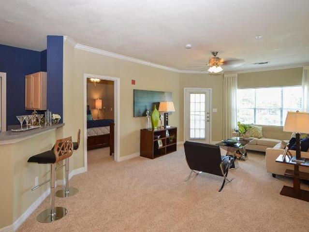 3 Br, 2 bath, Apartment 2151 Cumberland Parkway SE