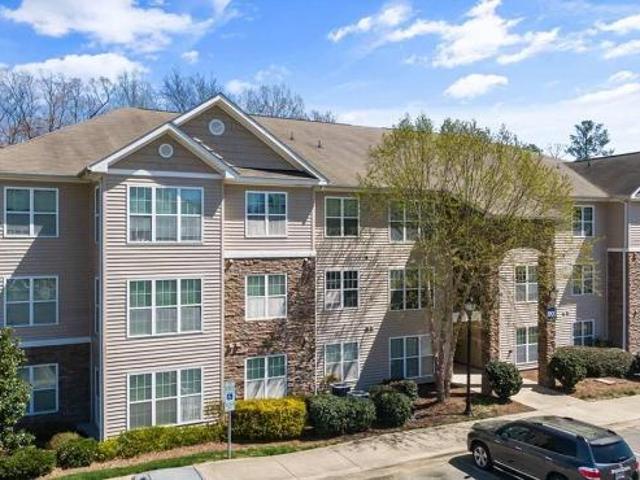 3 Br, 2 bath, Apartment 215 William Penn Plaza