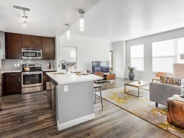 3 Br, 2 bath, Apartment 2190 E 11th Ave