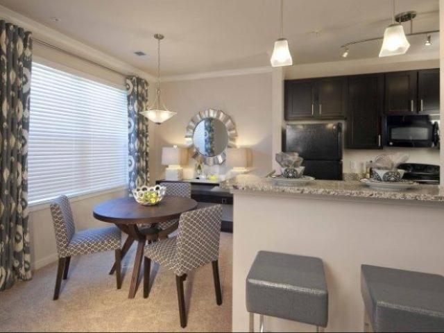 3 Br, 2 bath, Apartment 2110 Cinema Dr