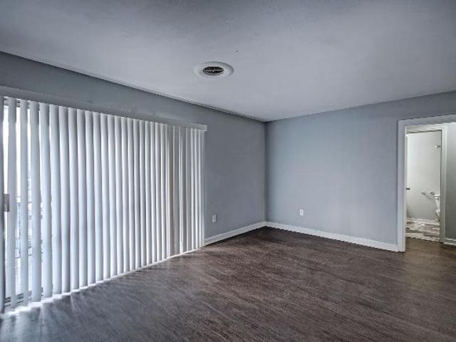 3 Br, 2 bath, Apartment 225 W Mcdowell Road