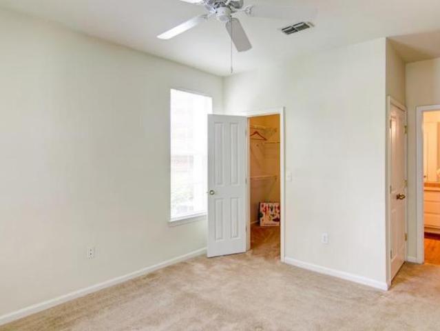 3 Br, 2 bath, Apartment 2200 Ranchwood Dr NE