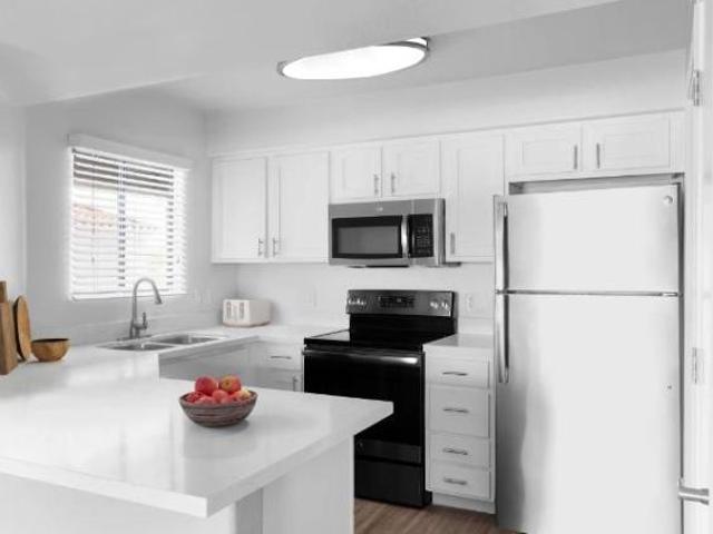 3 Br, 2 bath, Apartment 2220 W Mission Ln