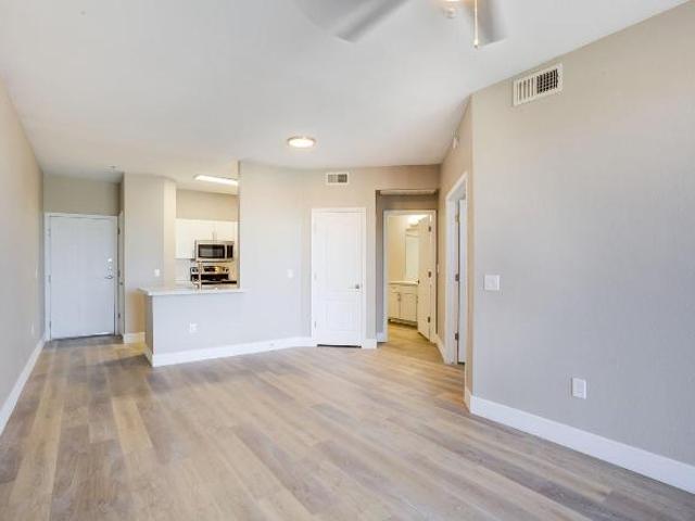 3 Br, 2 bath, Apartment 2220 E Beardsley Rd